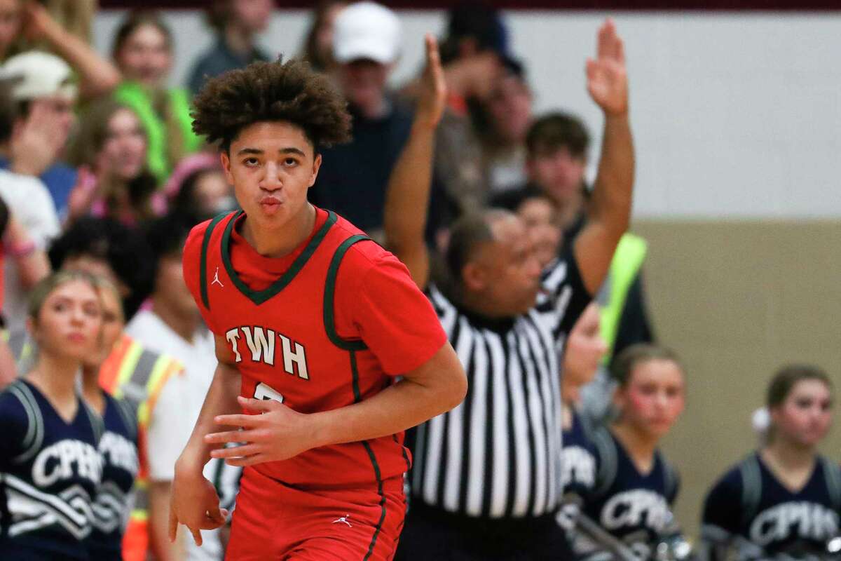 Kelley, defense spur College Park rout of The Woodlands