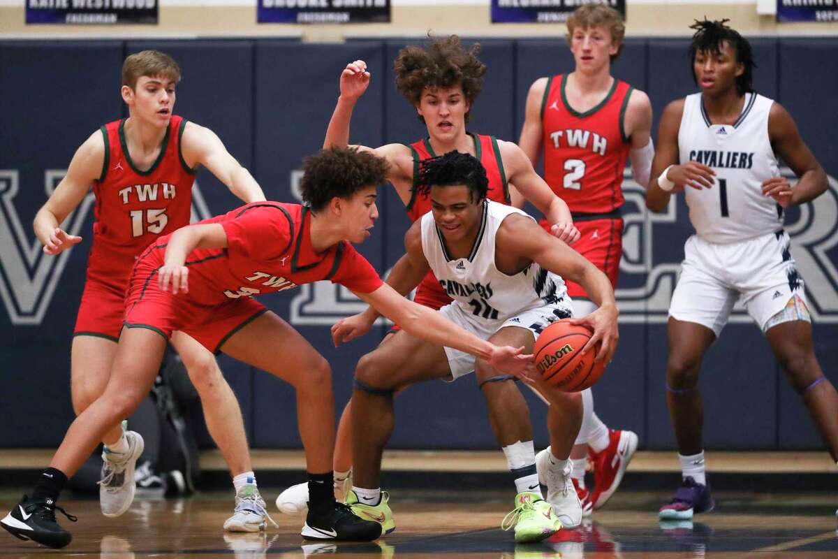 Kelley, defense spur College Park rout of The Woodlands