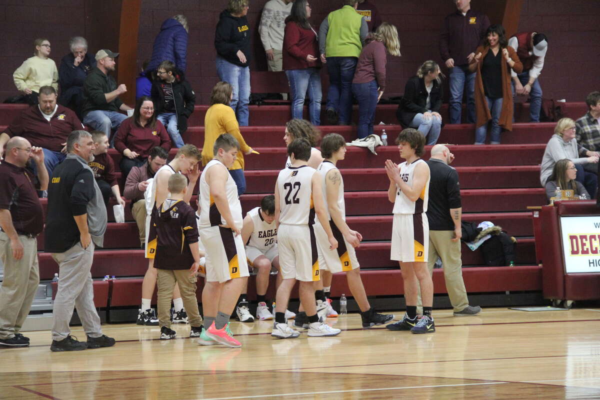 Deckerville boys basketball team defeats Akron-Fairgrove