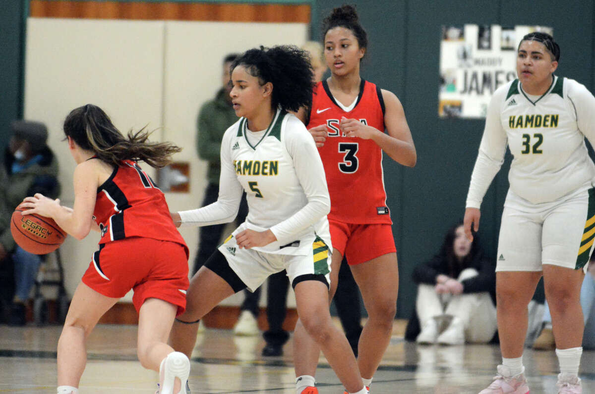 Hamden vs. Sacred Heart Academy girls basketball score, recap.