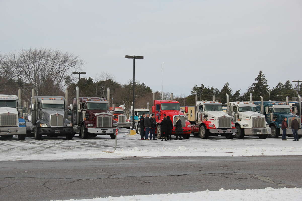 Memorial semi-truck parade through Huron County for Daniel Garnder