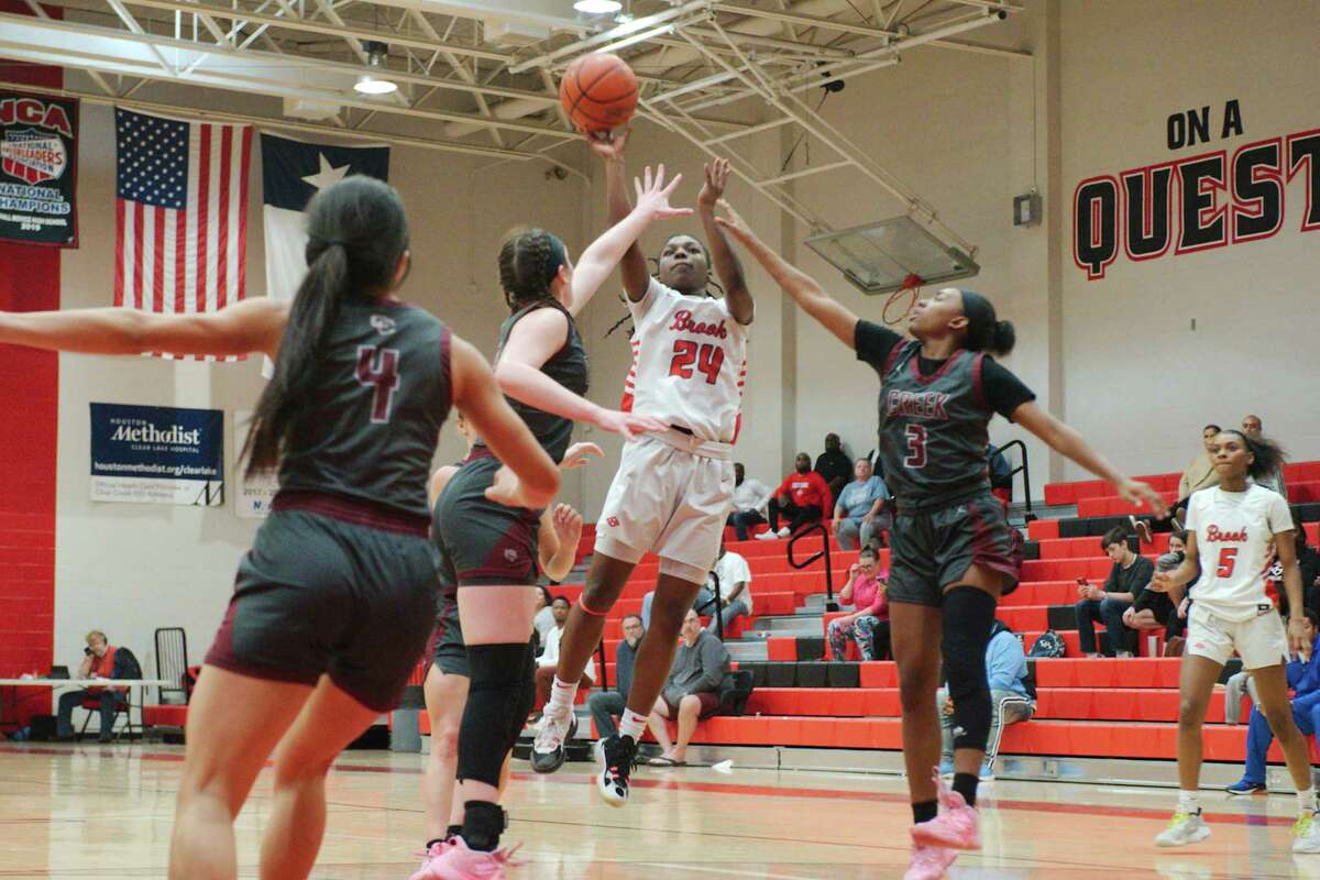 Girls basketball: Clear Brook Wolverines top Clear Creek Wildcats