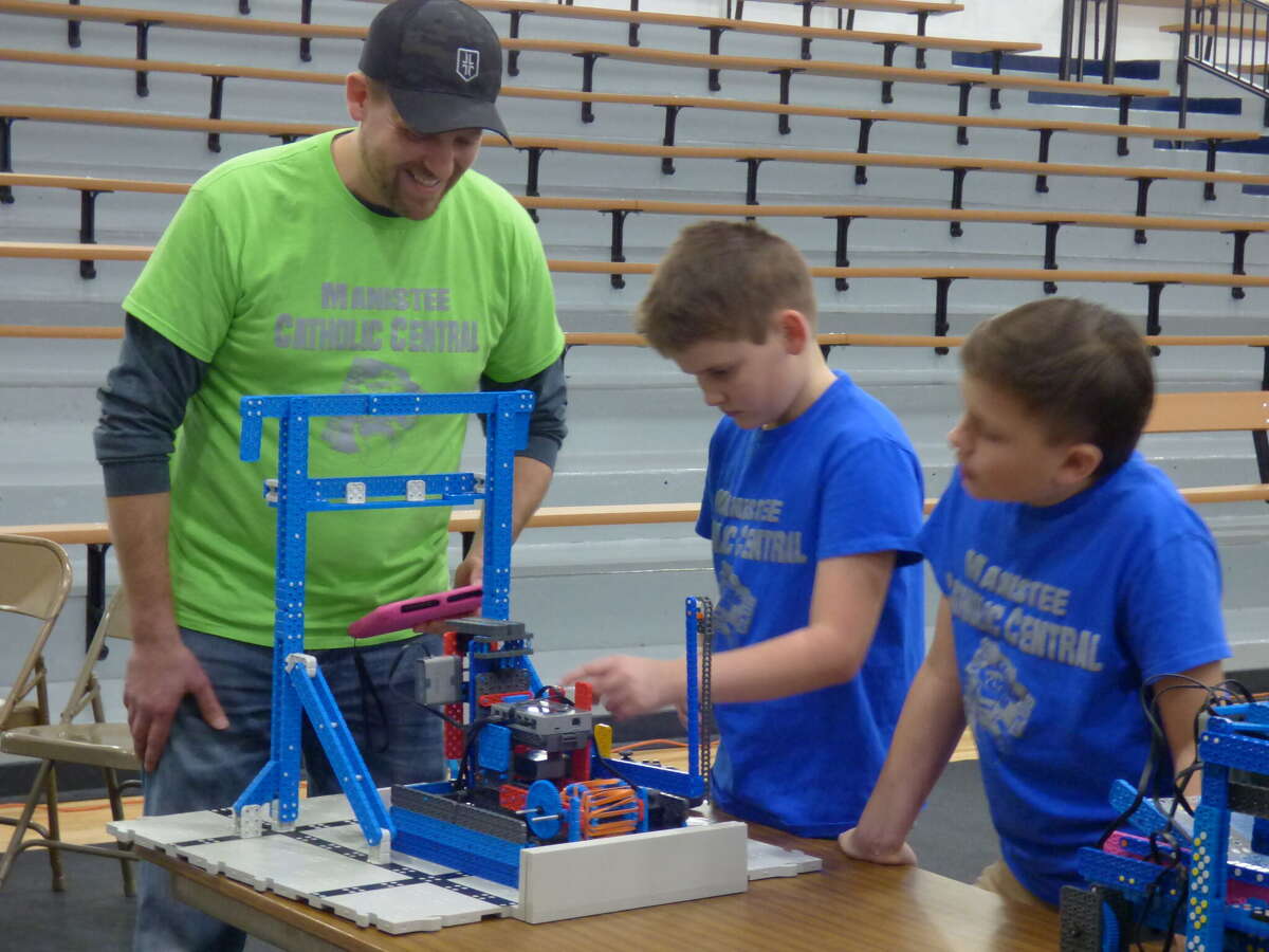 Manistee Catholic Central hosts its second ever robotics competition