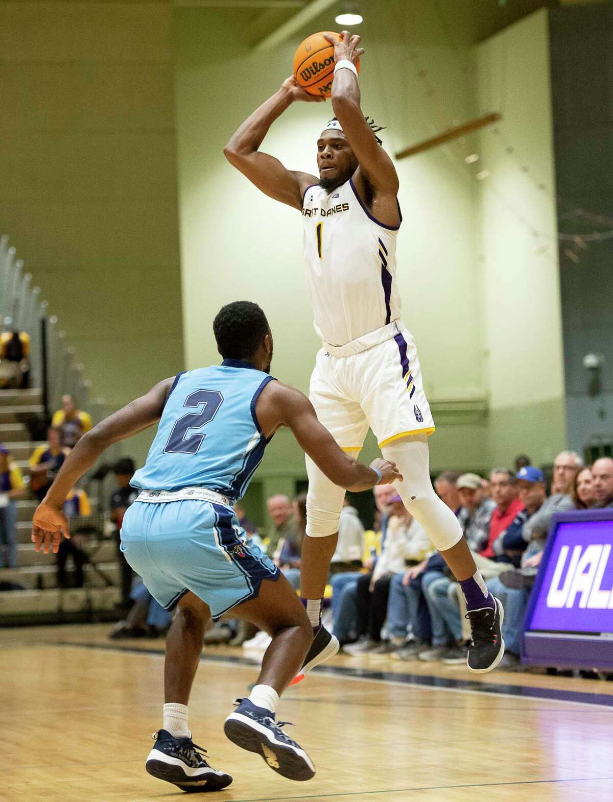 UAlbany men's basketball gives up 13-point lead, loses against Maine