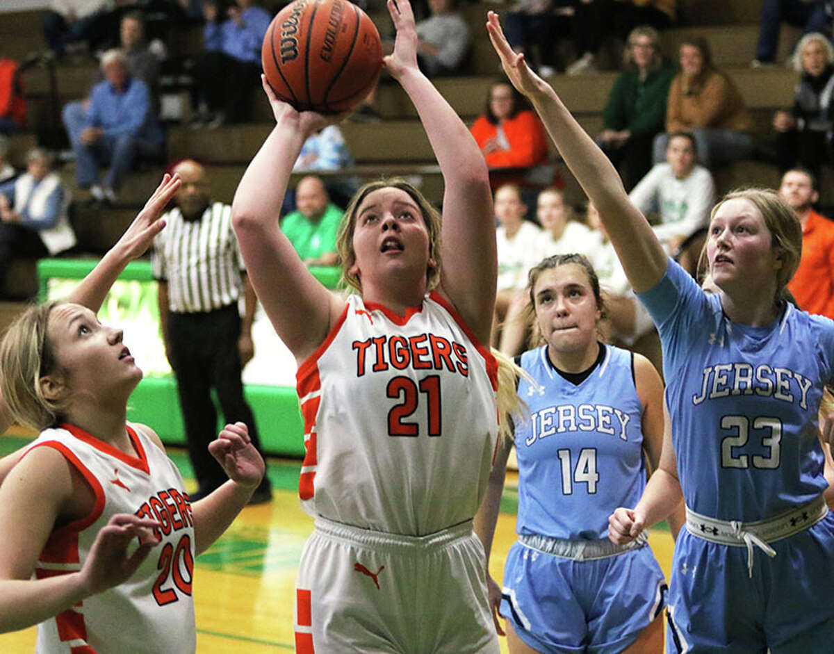 Greenfield celebrates 'big win for us,' beats Jersey at Carrollton