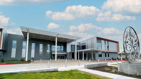 Long-awaited Houston Health Center opens in Sunnyside