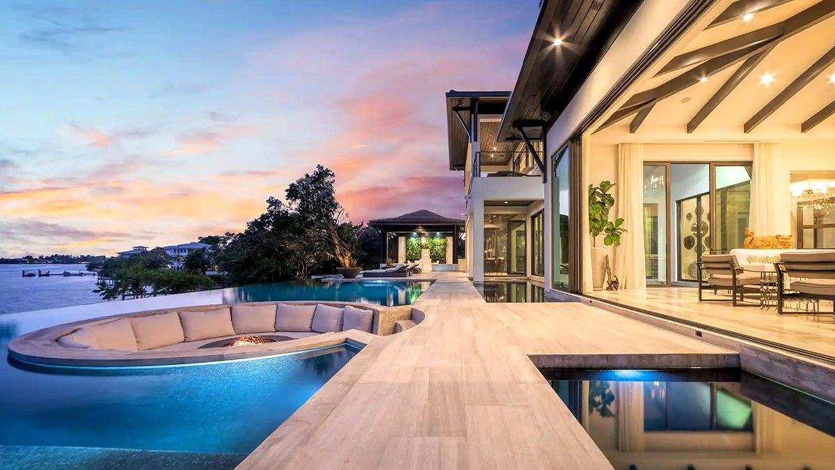 Living Room in the Pool?! Sarasota's Most Expensive Home Makes a Splash ...