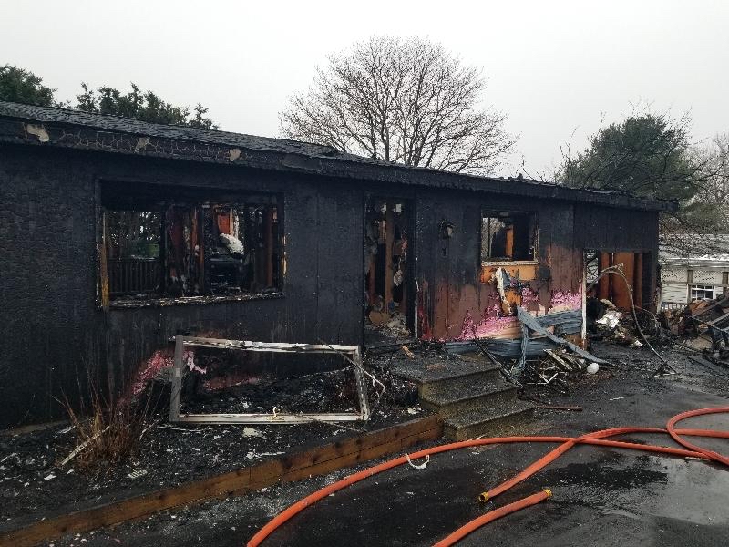 Ridgefield restaurant employee loses all in house fire in NY