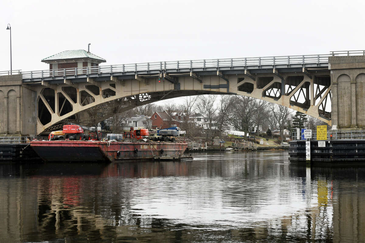 Official: Worker fell through Stratford bridge under construction