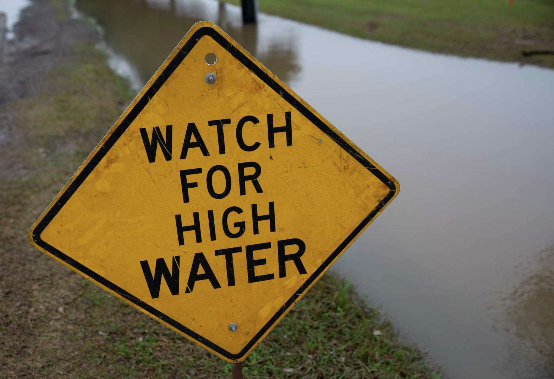 Road delays: Houston-area roads affected by heavy rain, flooding