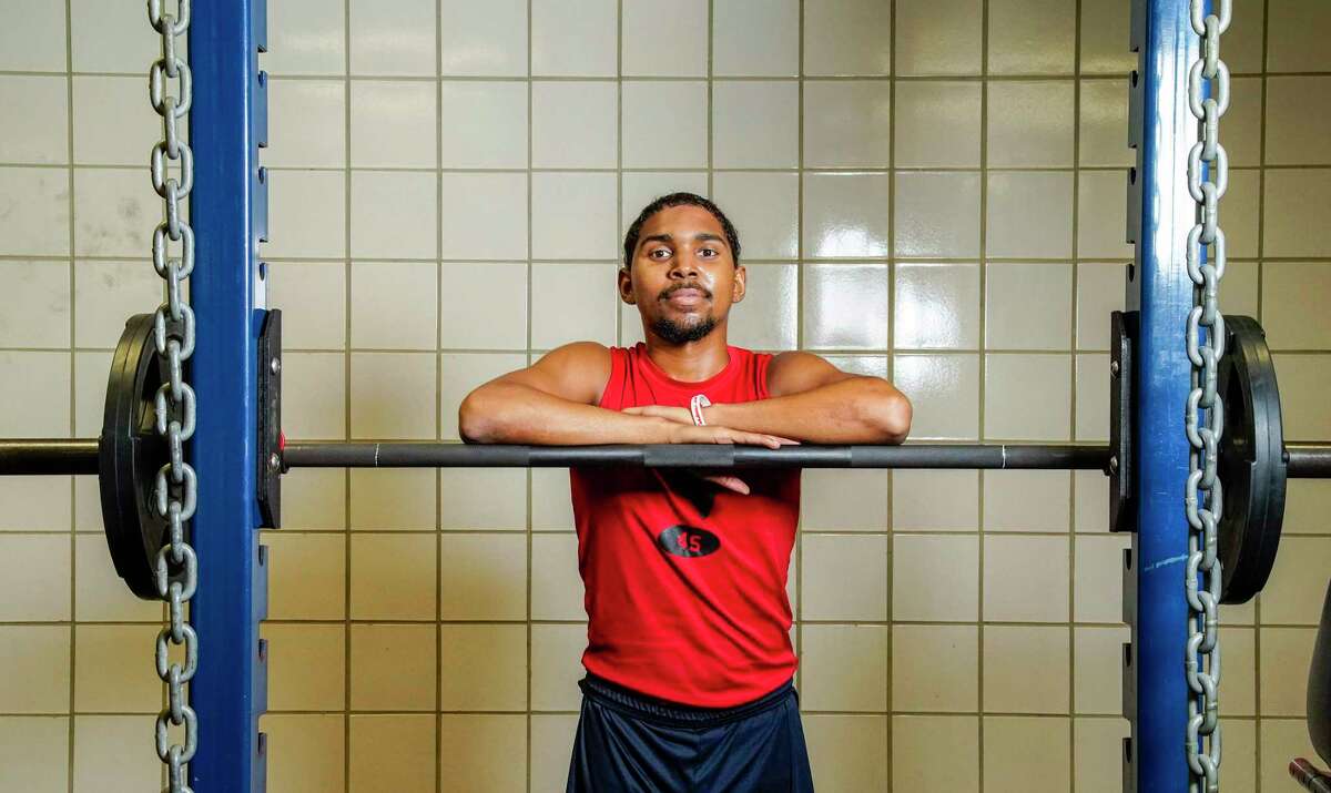 Aldine Davis' Rodney Kees returns to football after cancer diagnosis