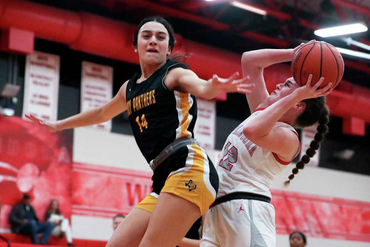 Liberty plays spoiler as Splendora tries to secure playoff spot