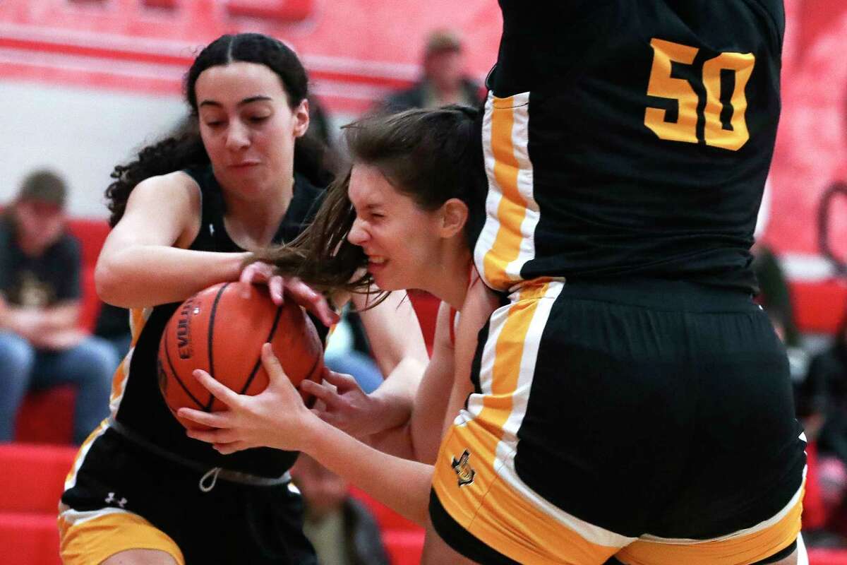 Liberty plays spoiler as Splendora tries to secure playoff spot