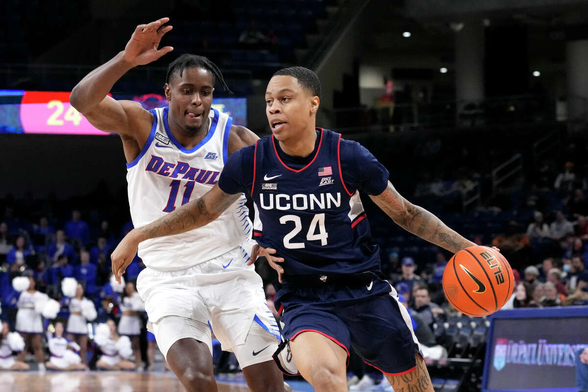 Hawkins, Sanogo, Newton lead UConn men to win over DePaul