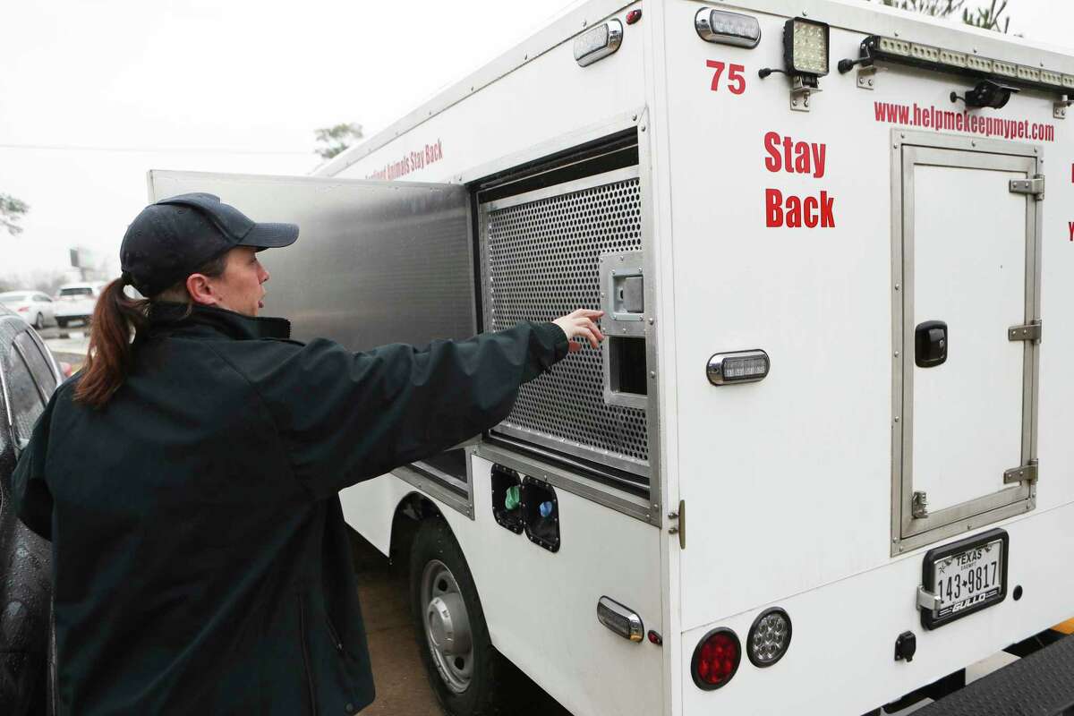 Montgomery County animal shelter adds mobile climate-controlled cages