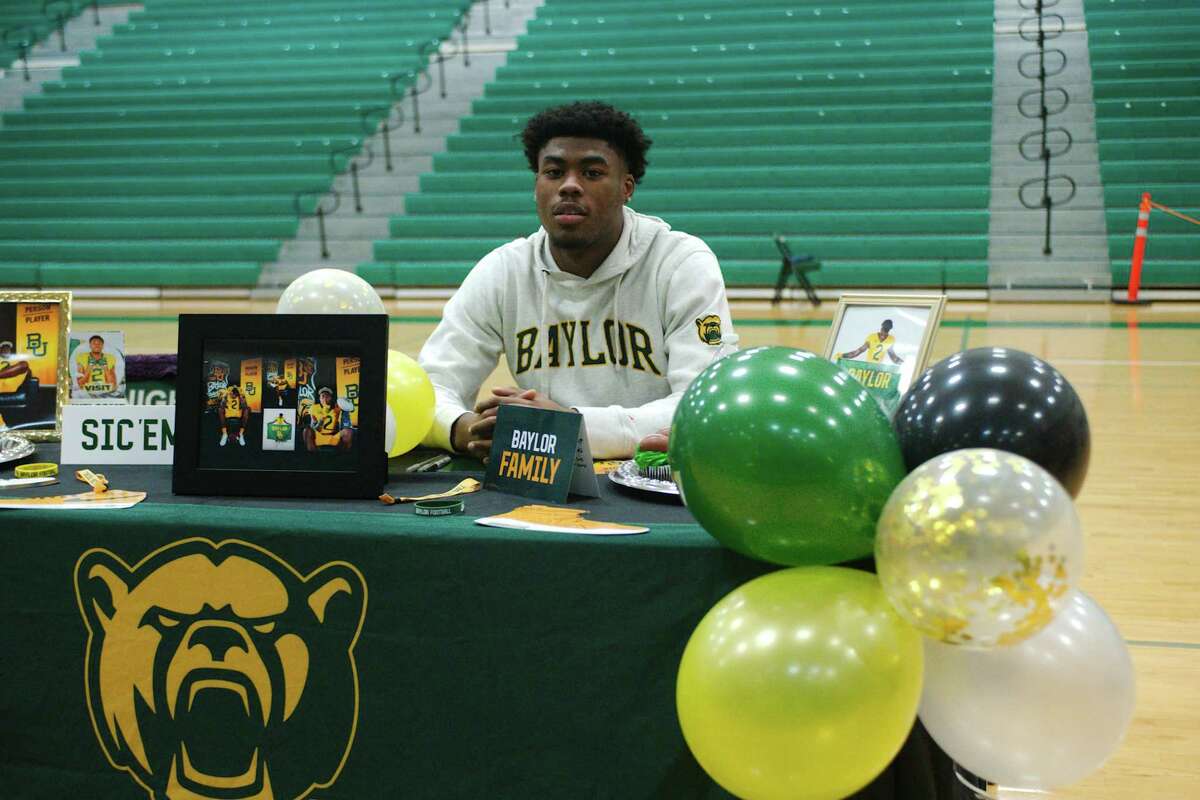 Clear Falls linebacker Corey Kelly excited for opportunity at Baylor