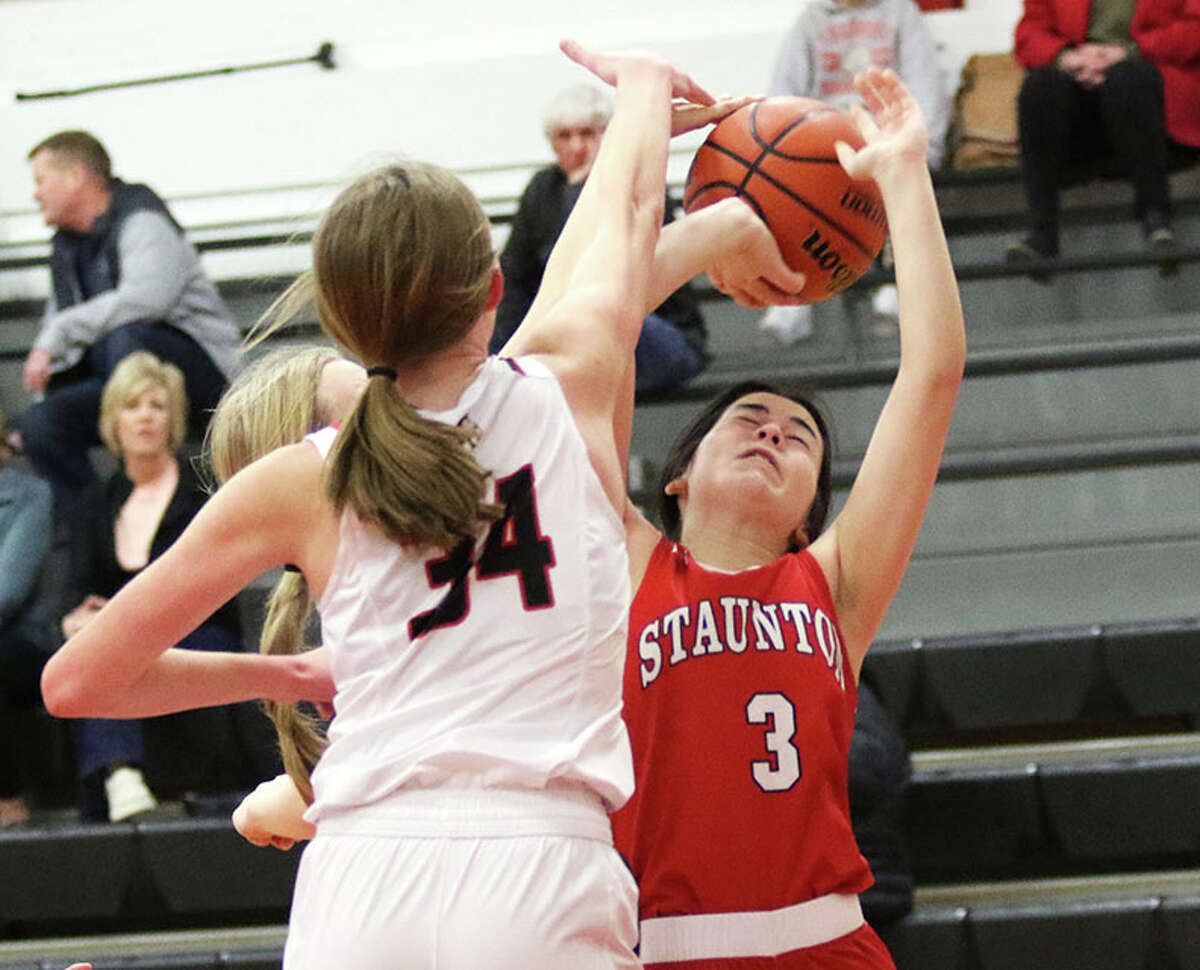 Staunton takes out Calhoun in clash of 20-game winners