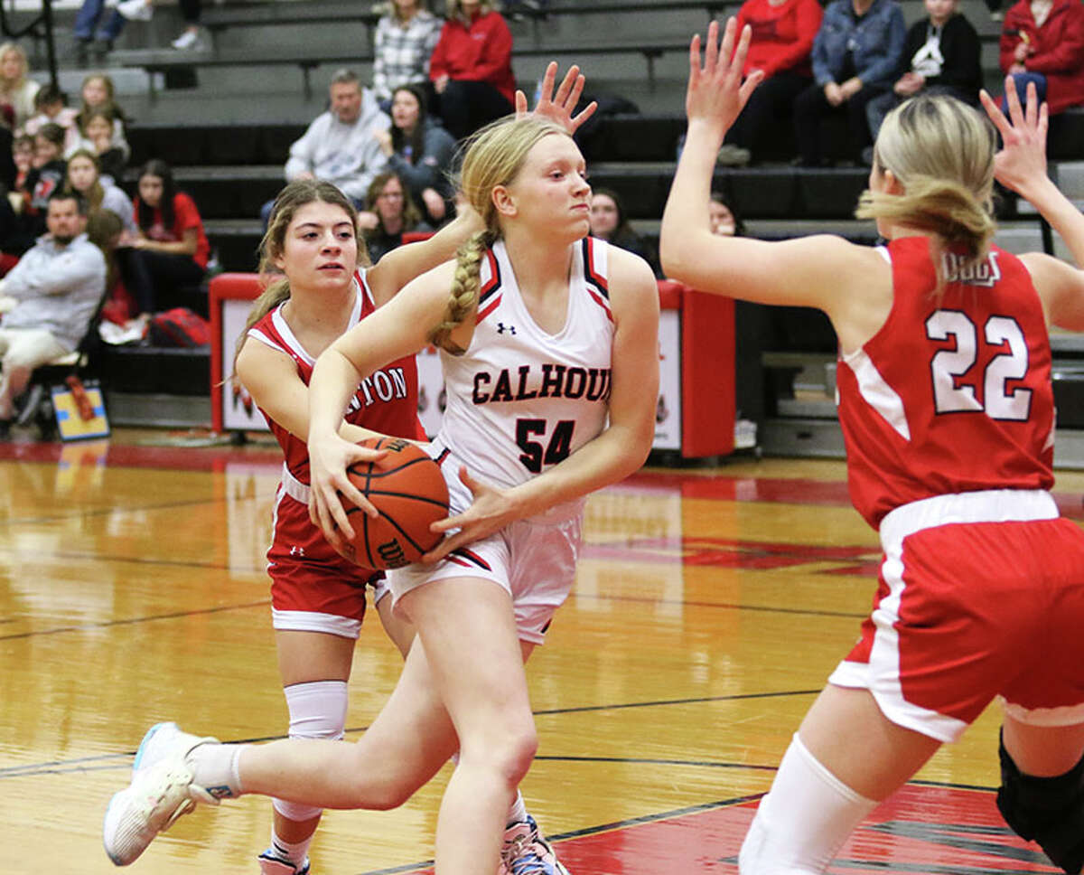 Staunton takes out Calhoun in clash of 20-game winners