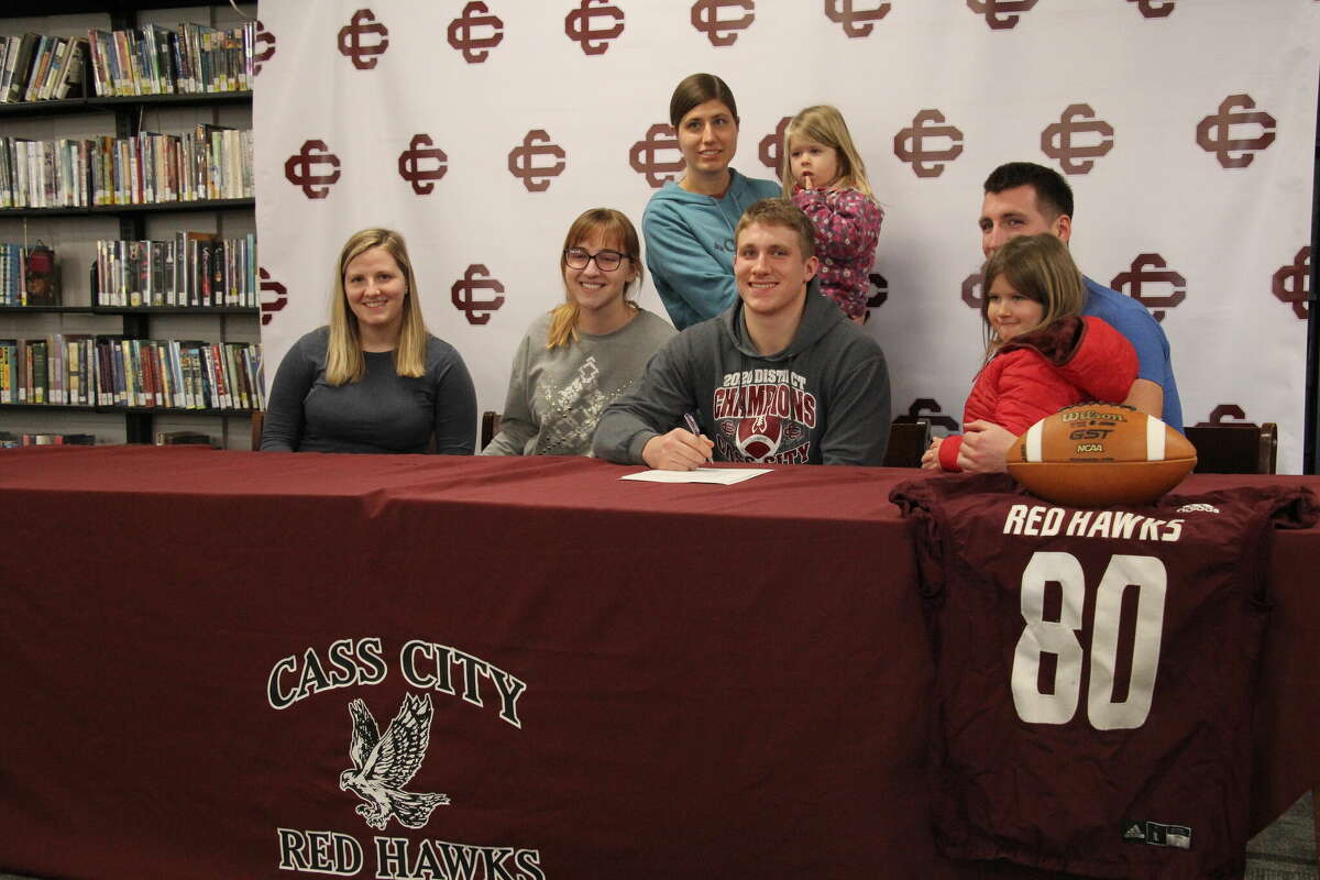 Cass City's Steely signed with Lawrence Tech to play football