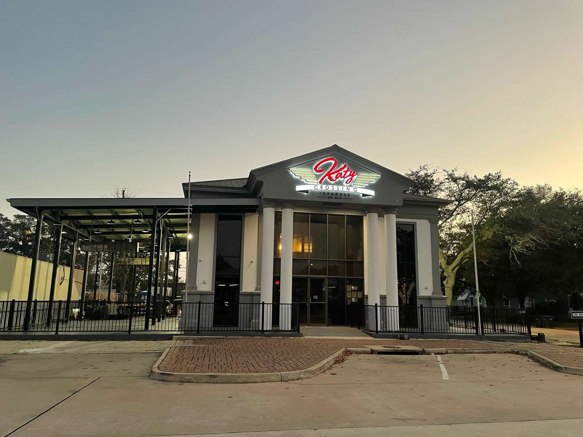 Katy Crossing Icehouse opening: Photos show inside downtown square bar