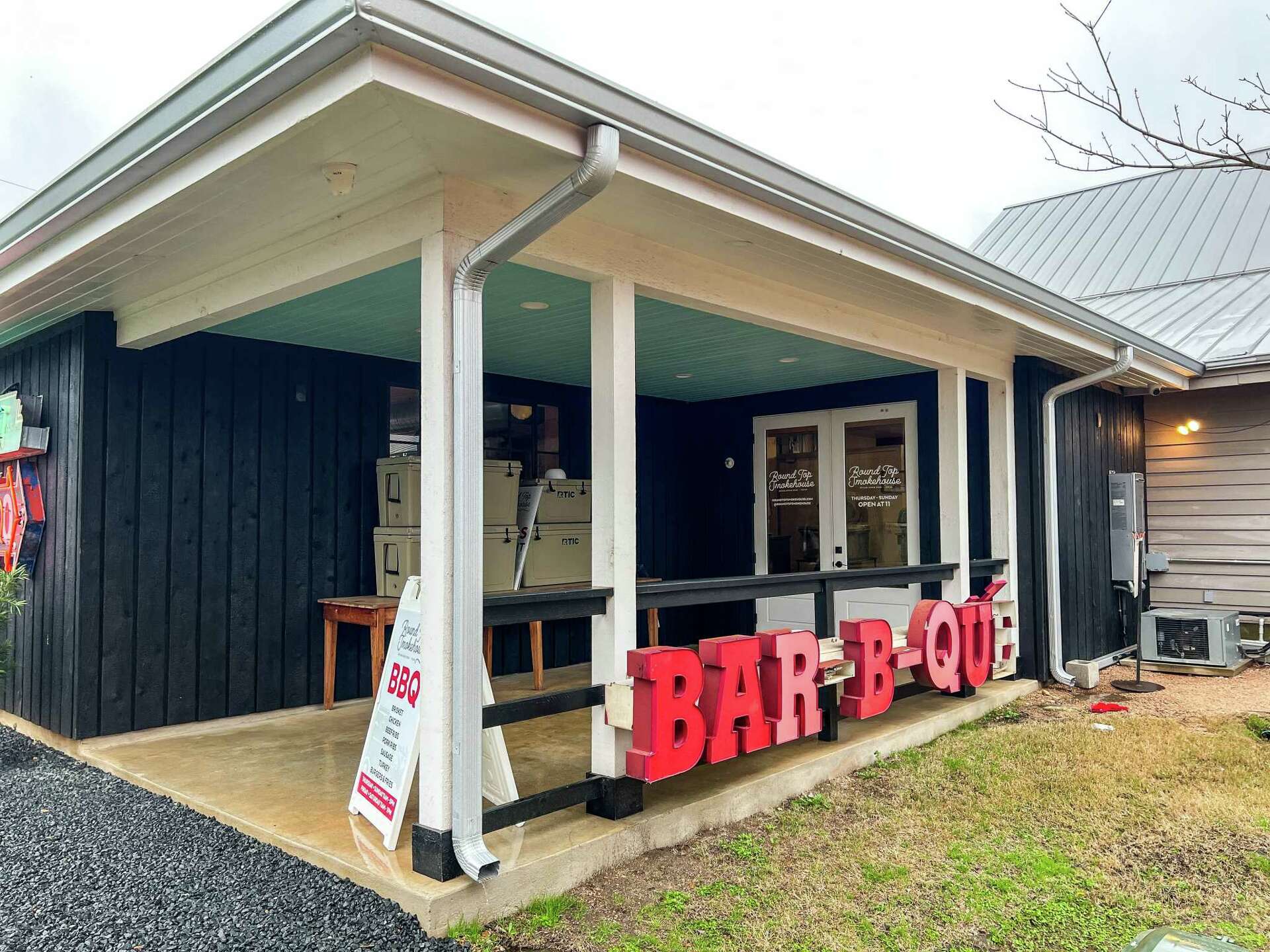 Round Top smokehouse offers Central Texas barbecue with a twist
