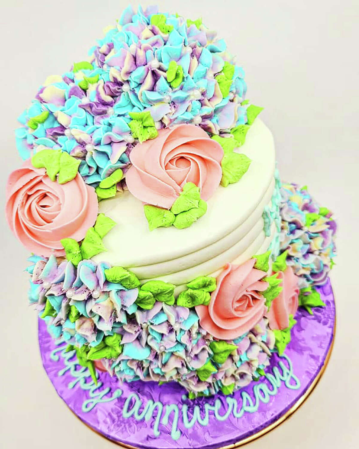 Elaborate desserts take center stage at Middletown home bakery