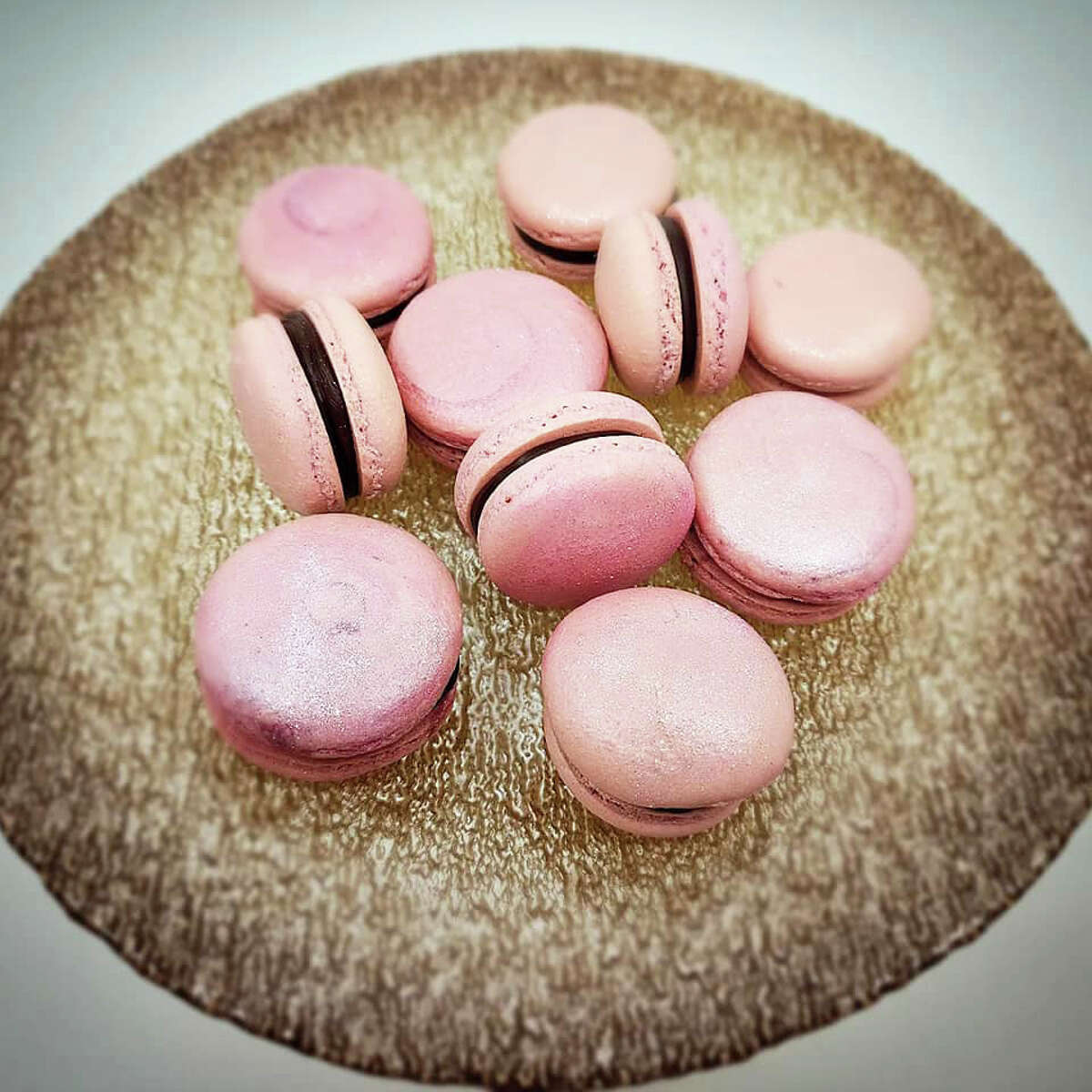 Elaborate desserts take center stage at Middletown home bakery