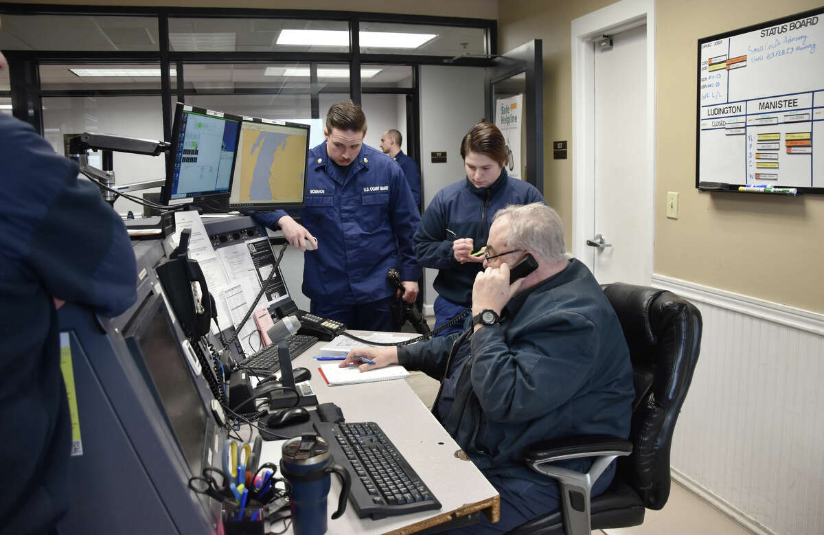 Manistee Coast Guard hosts ice rescue drill on Manistee Lake