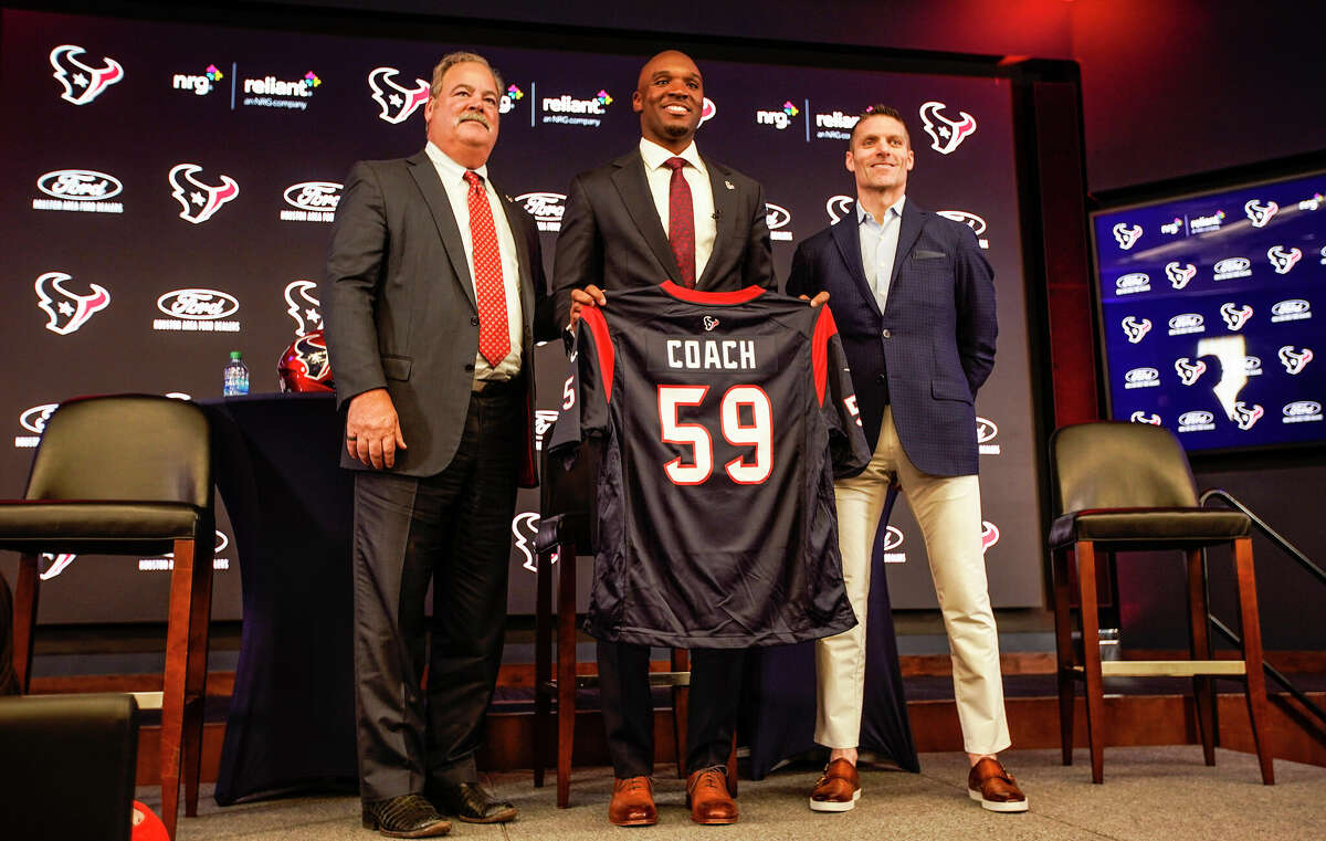 Houston Texans: DeMeco Ryans mum on team's quarterback moves