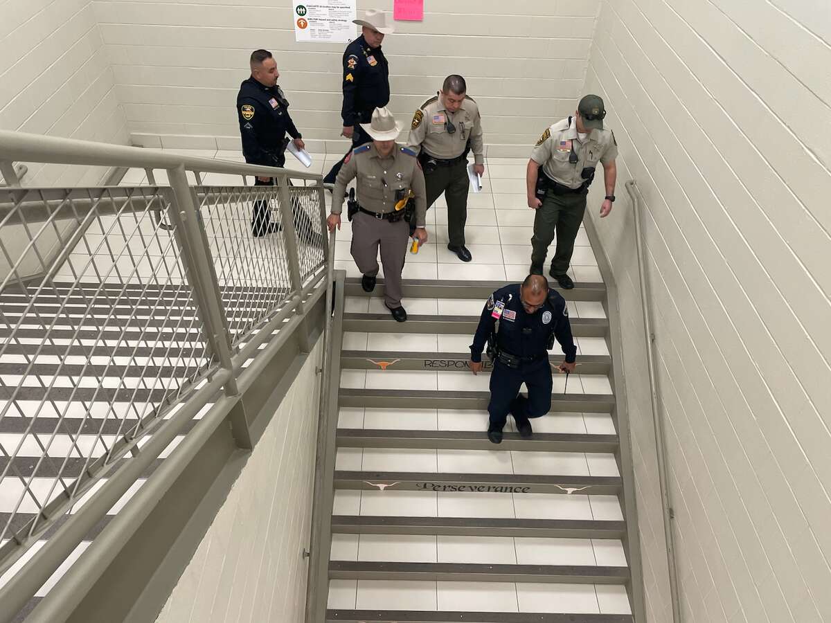 Laredo law enforcement agencies to tour UISD campuses every Friday