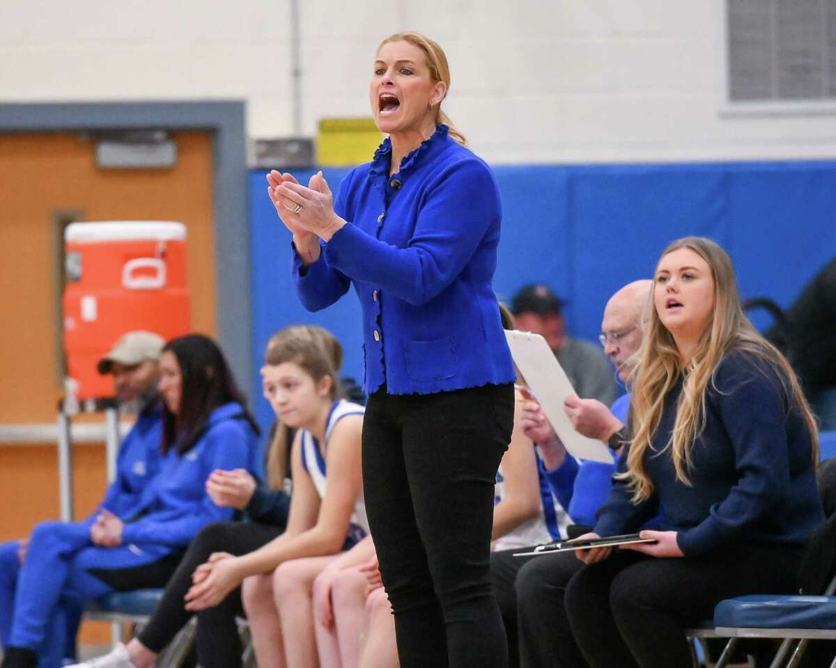 Saratoga Springs uses balanced attack to easily beat Shenendehowa