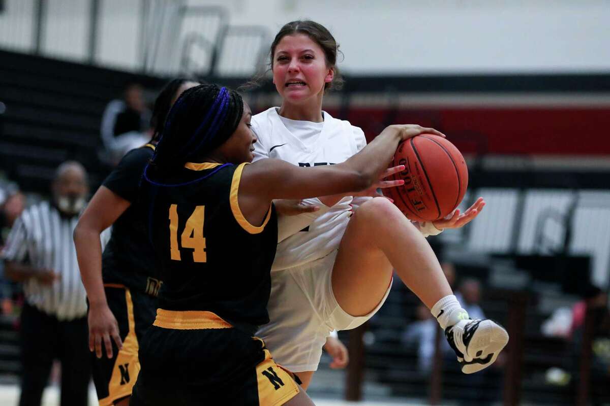 Porter girls falter in securing playoff bid, fall to Nacogdoches