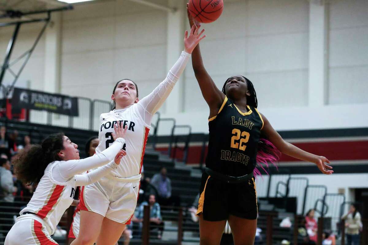 Porter girls falter in securing playoff bid, fall to Nacogdoches