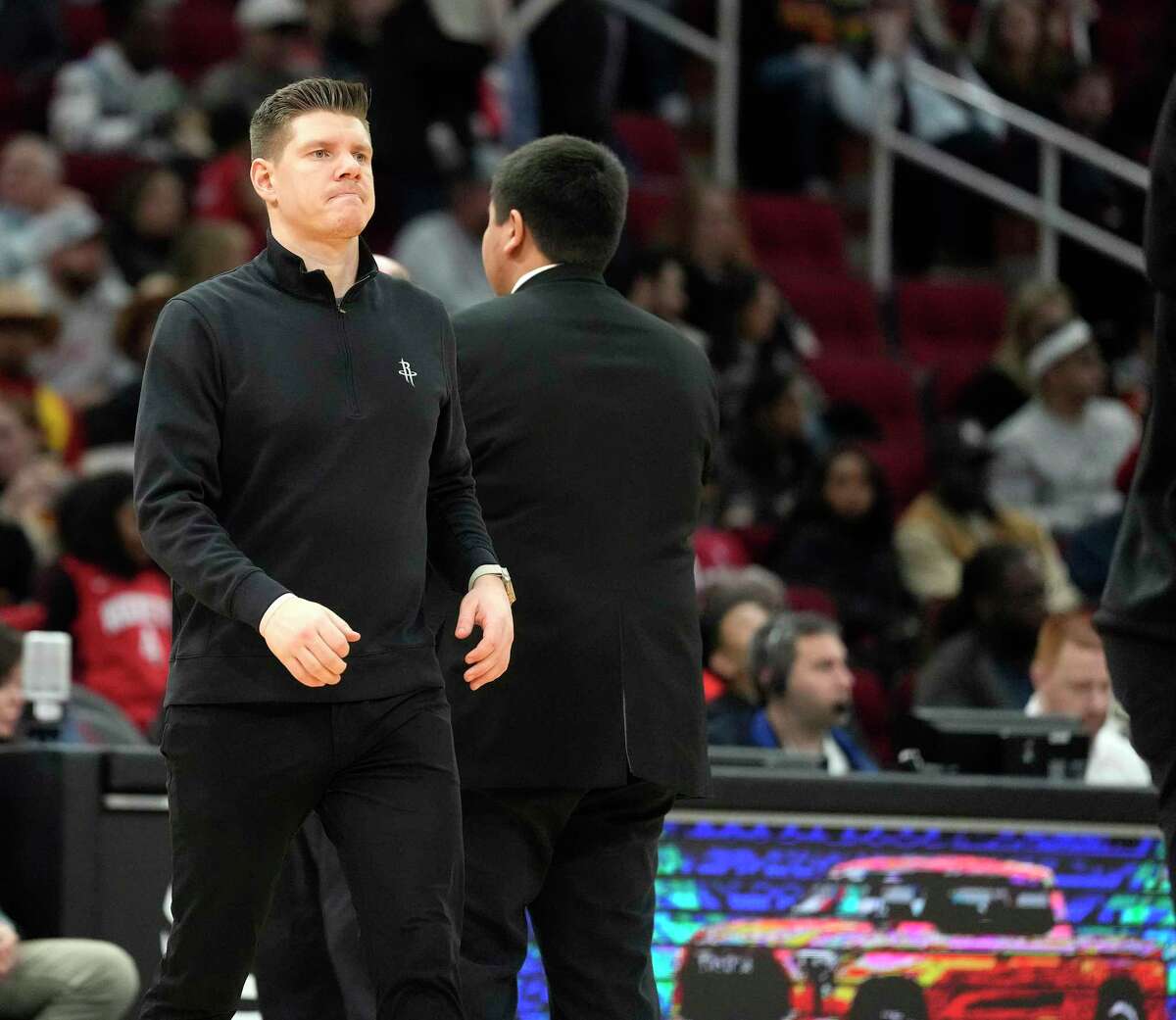 Houston Rockets: How the team decides to challenge calls