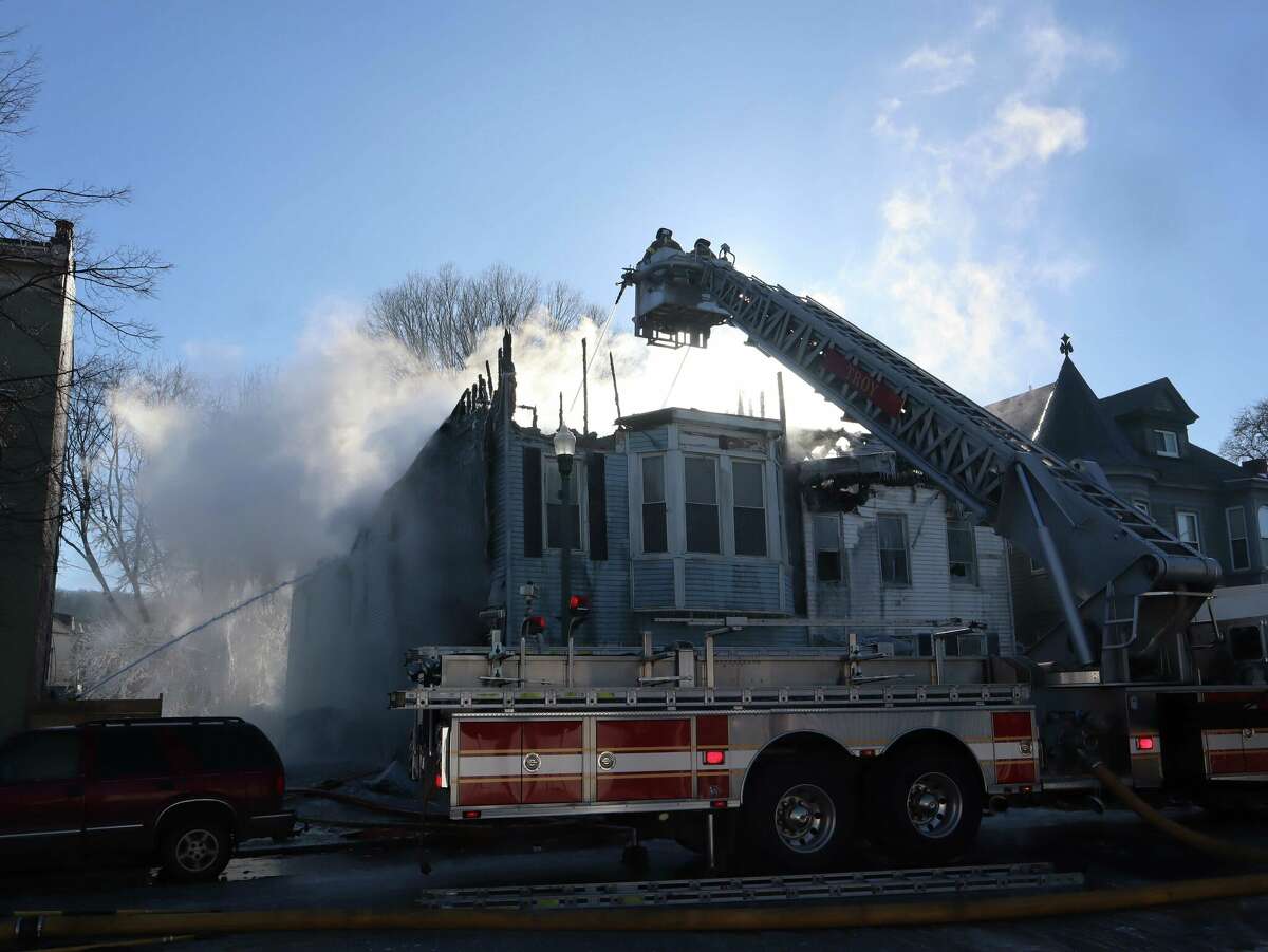 Troy firefighters battle bitter cold and Second Avenue blaze