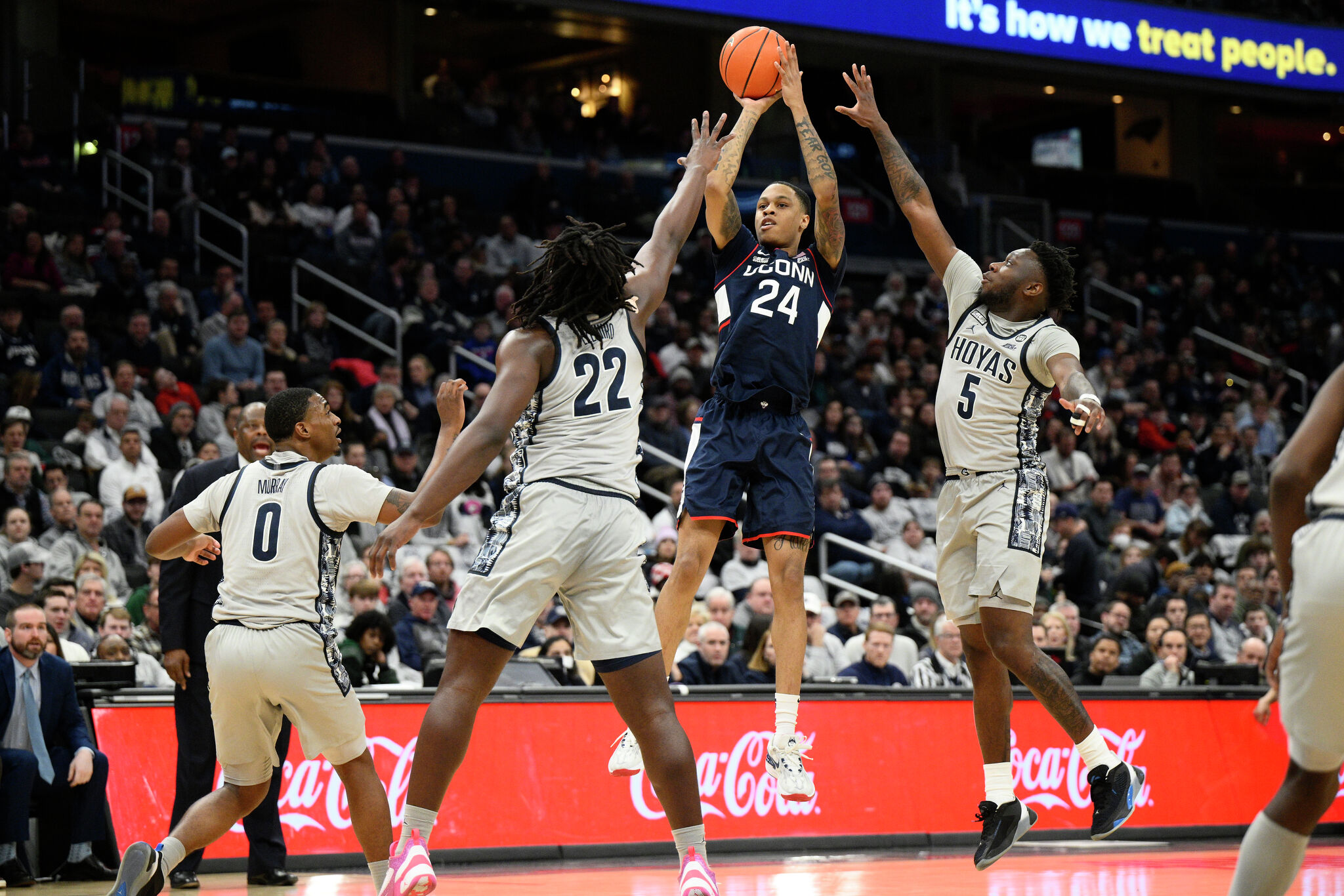 UConn's Jordan Hawkins one of 10 finalists for Jerry West Award