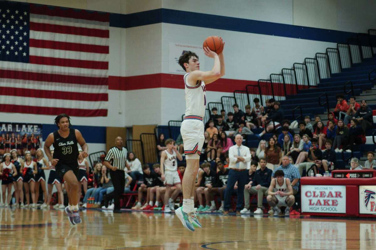 Clear Falls Knights turn back rally by Clear Lake Falcons