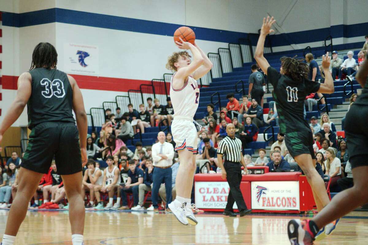 Clear Falls Knights turn back rally by Clear Lake Falcons