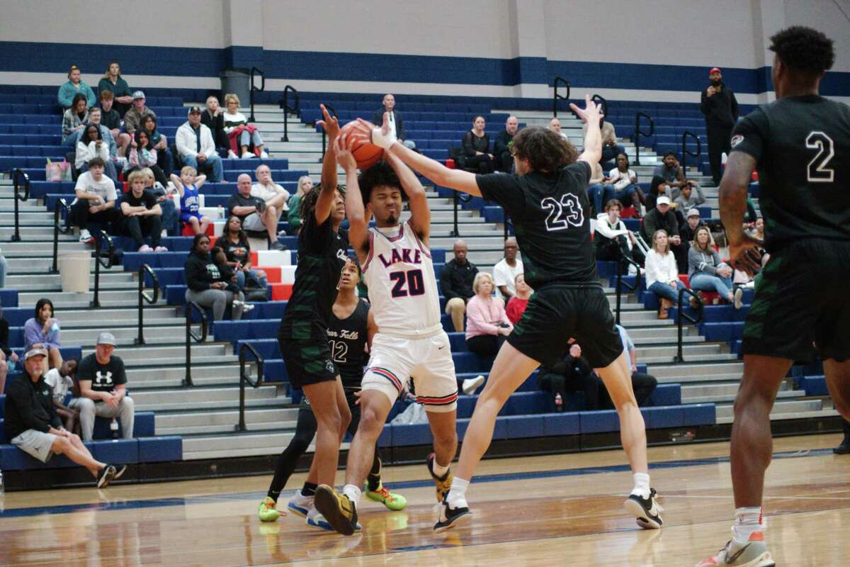 Clear Falls Knights turn back rally by Clear Lake Falcons