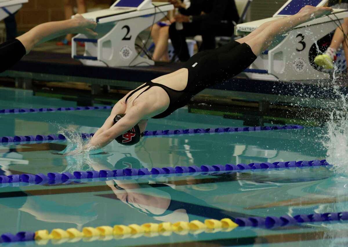 Johnson’s Jada Scott finds new golden paths at swimming regionals