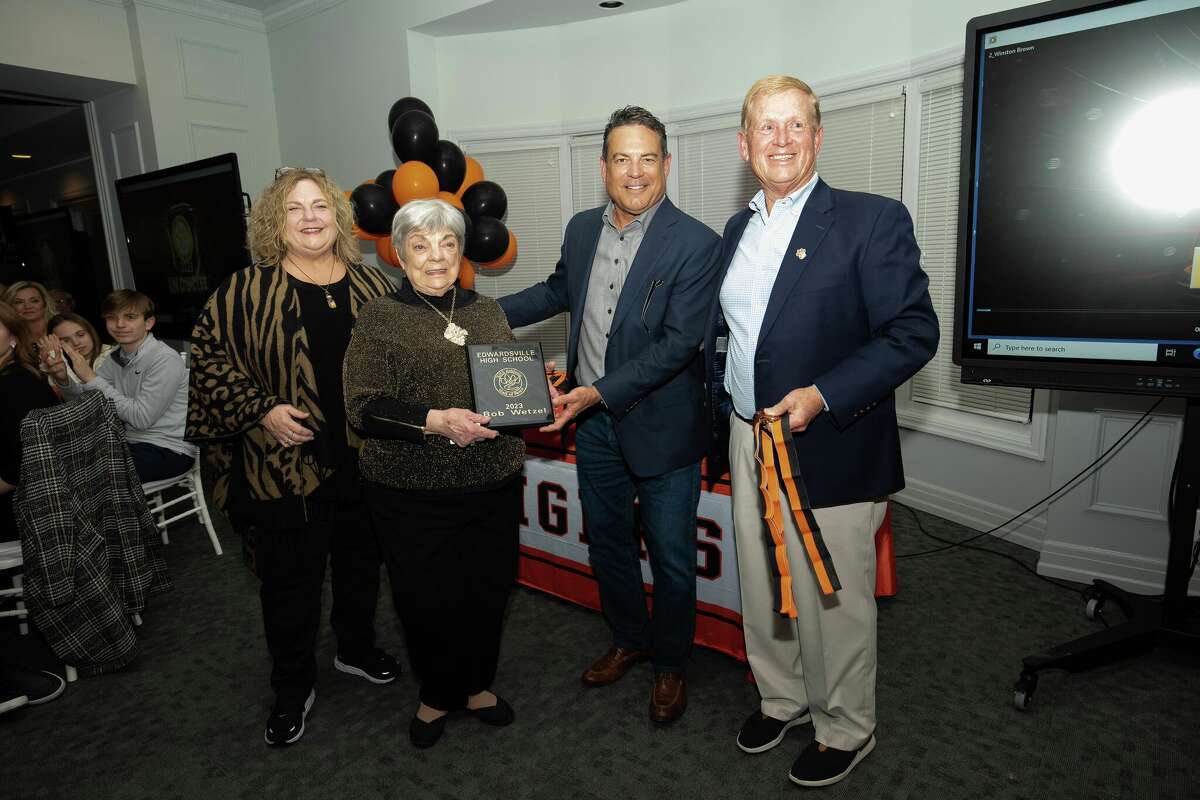 Edwardsville High School inducts new Hall of Fame class