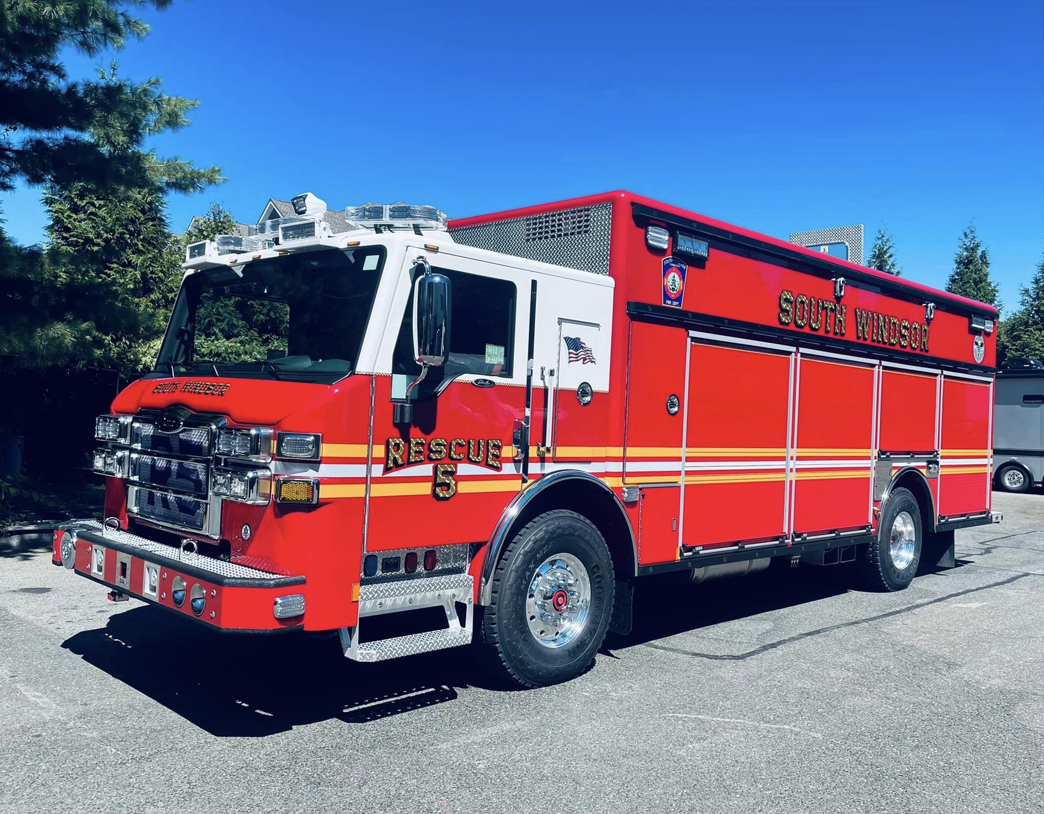 Car crashes into Gail Lane home in South Windsor, police say