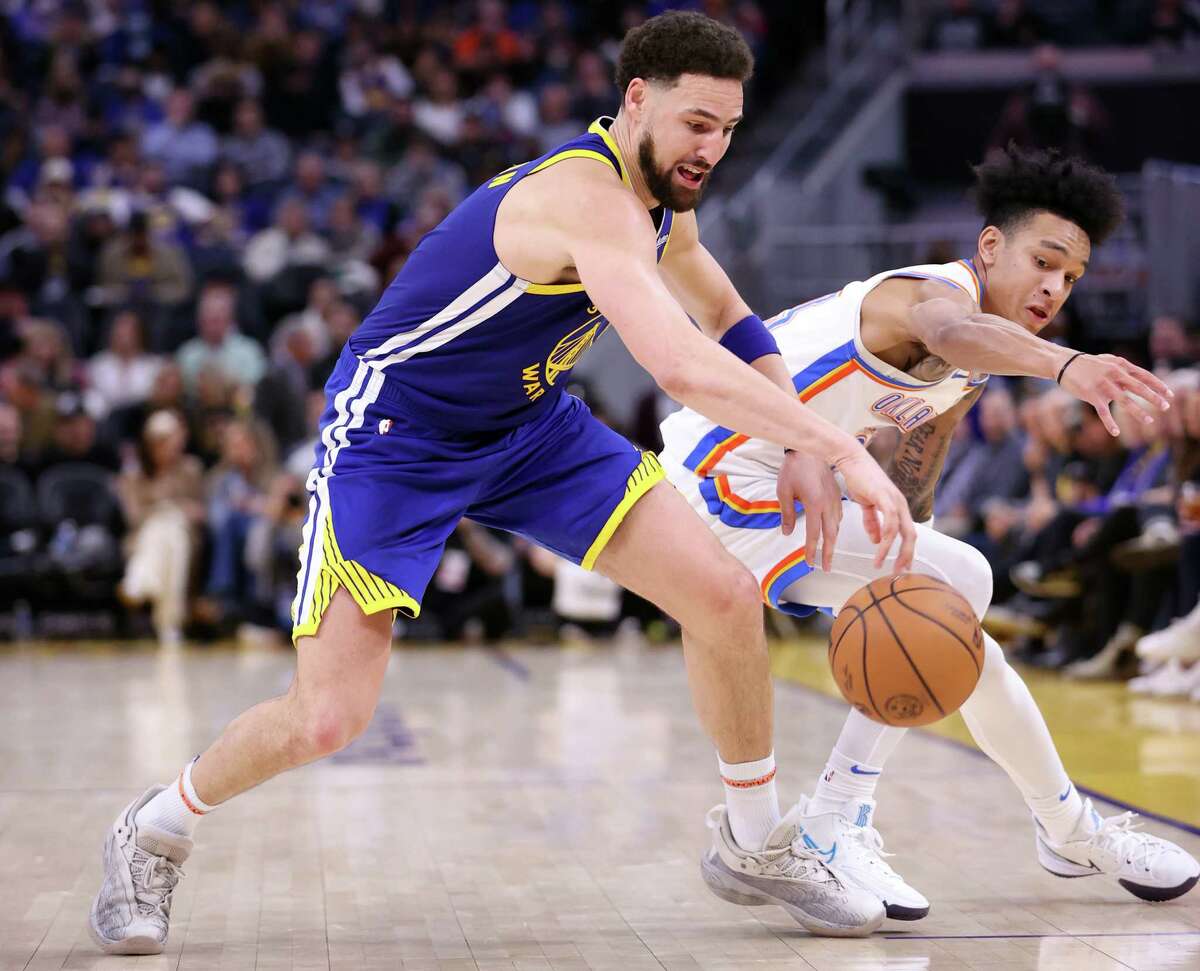 Klay Thompson scores 42, makes 12 3s as Warriors beat Thunder 141-114