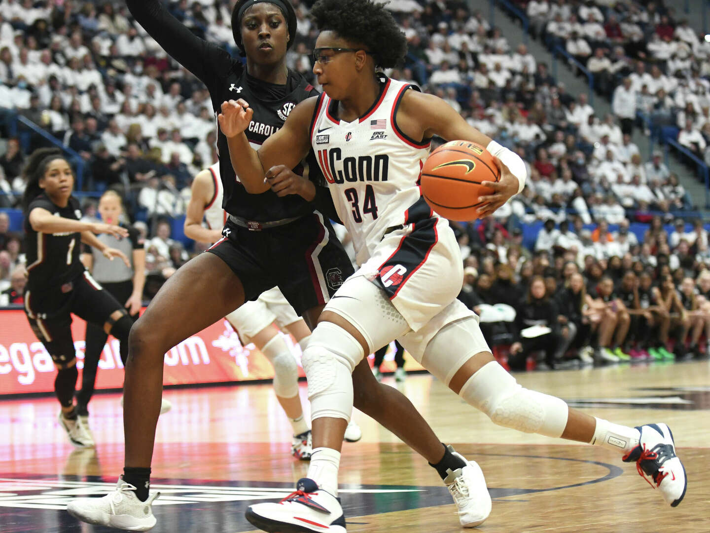 UConn's Ayanna Patterson uses her faith to manage season-ending injury