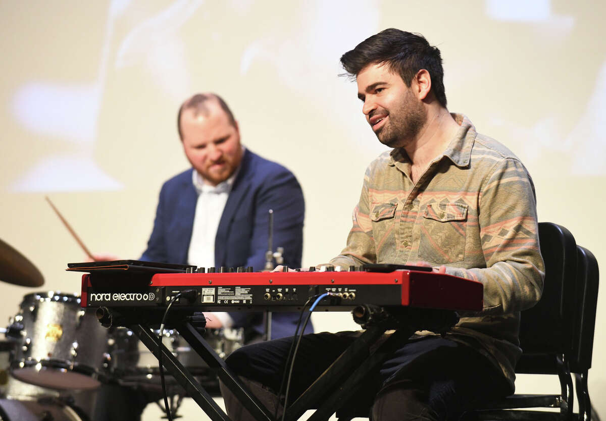 Darien High kids learn history via Blues and Beyond group