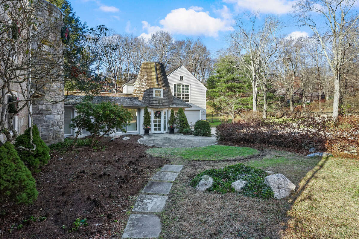 1700s Stamford home mixes old with new, on the market for $2.1M 1700s Stamford home mixes old with new, on the market for $2.1M