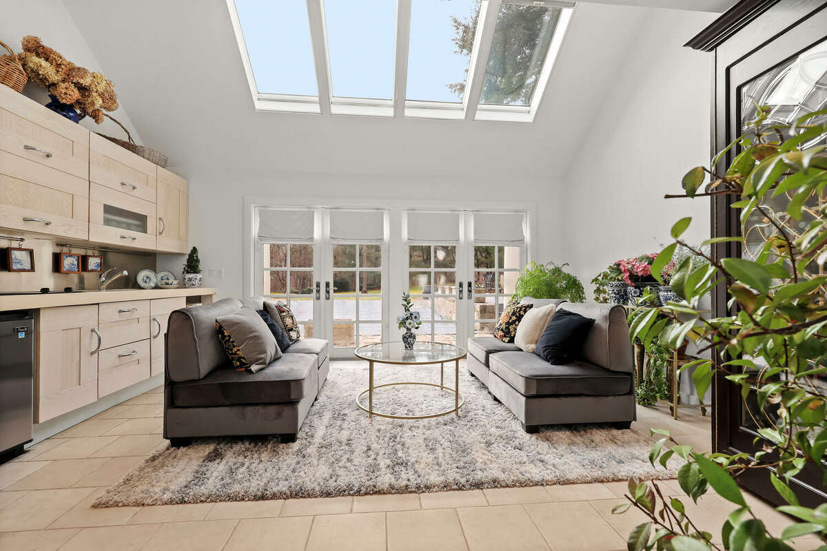 1700s Stamford home mixes old with new, on the market for $2.1M 1700s Stamford home mixes old with new, on the market for $2.1M