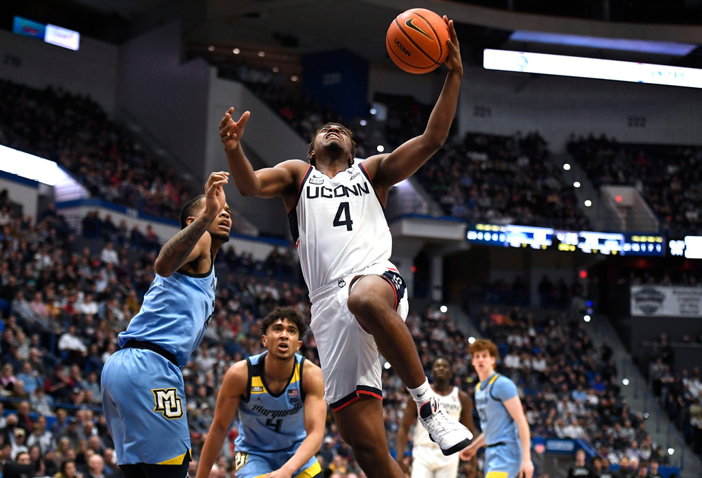 UConn defeats No. 10 Marquette in Big East men's basketball