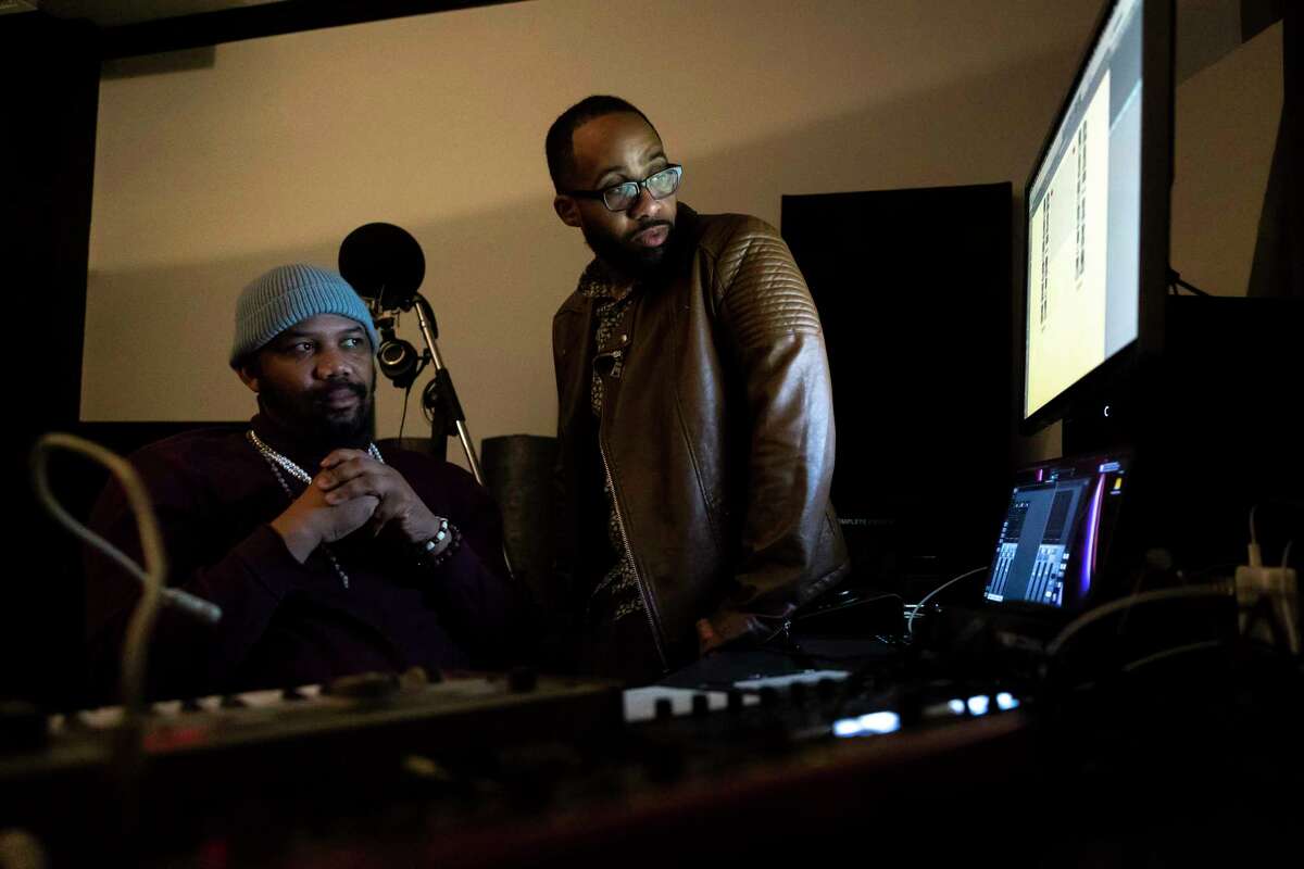 Houston poet creates music project using stories from residents