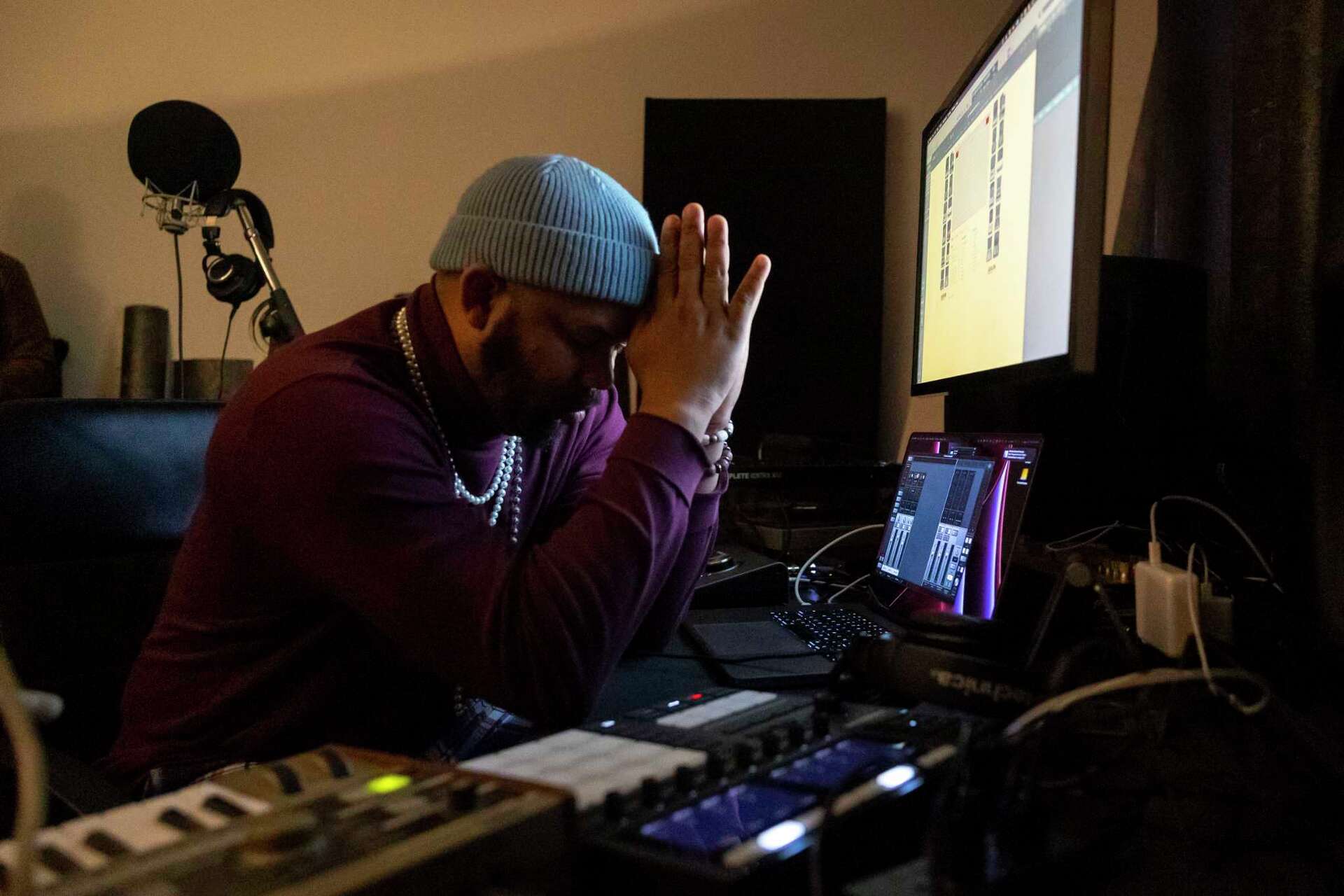 Houston poet creates music project using stories from residents